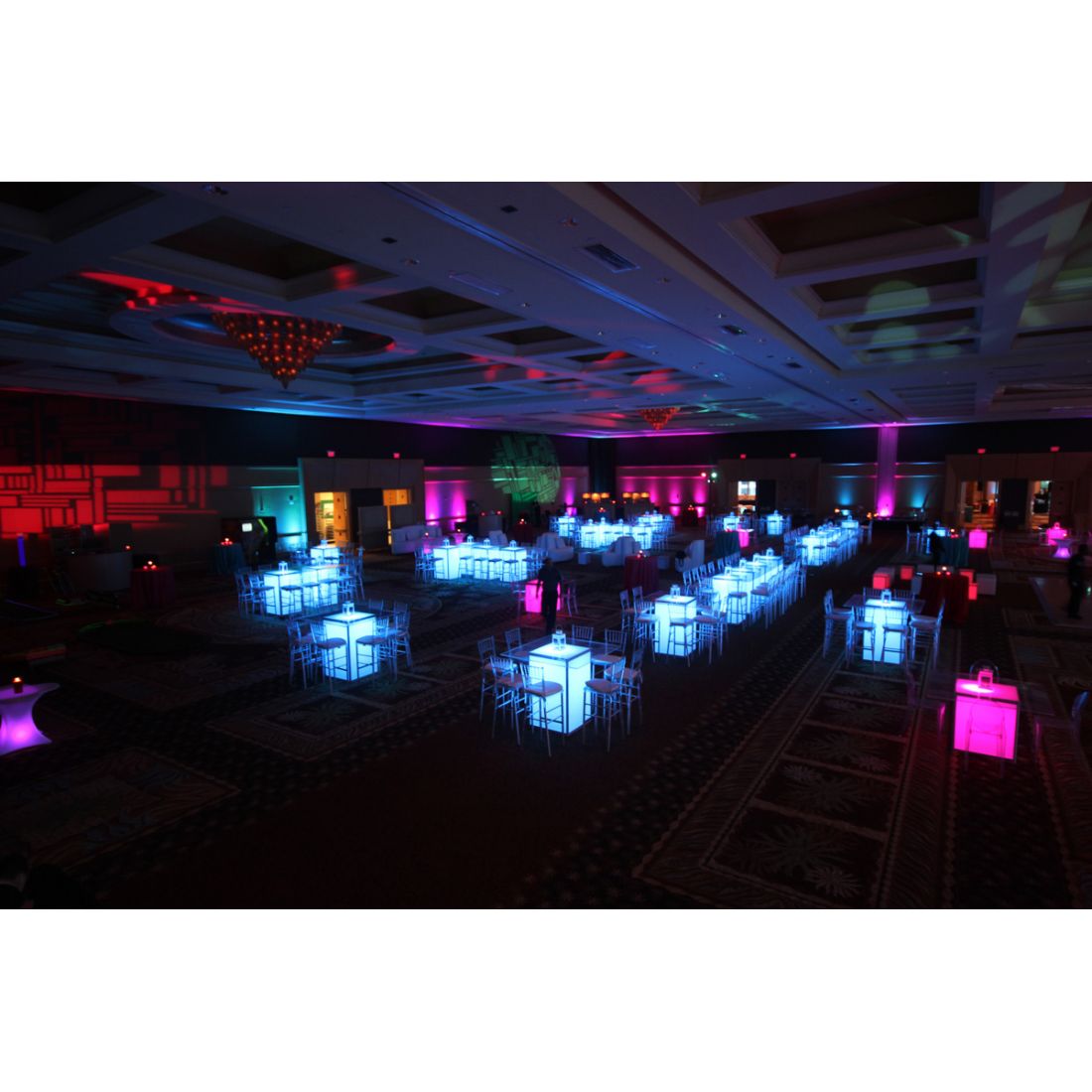 Skyline Highboy Square 24"x24" Square Glass - Miami Glow 002